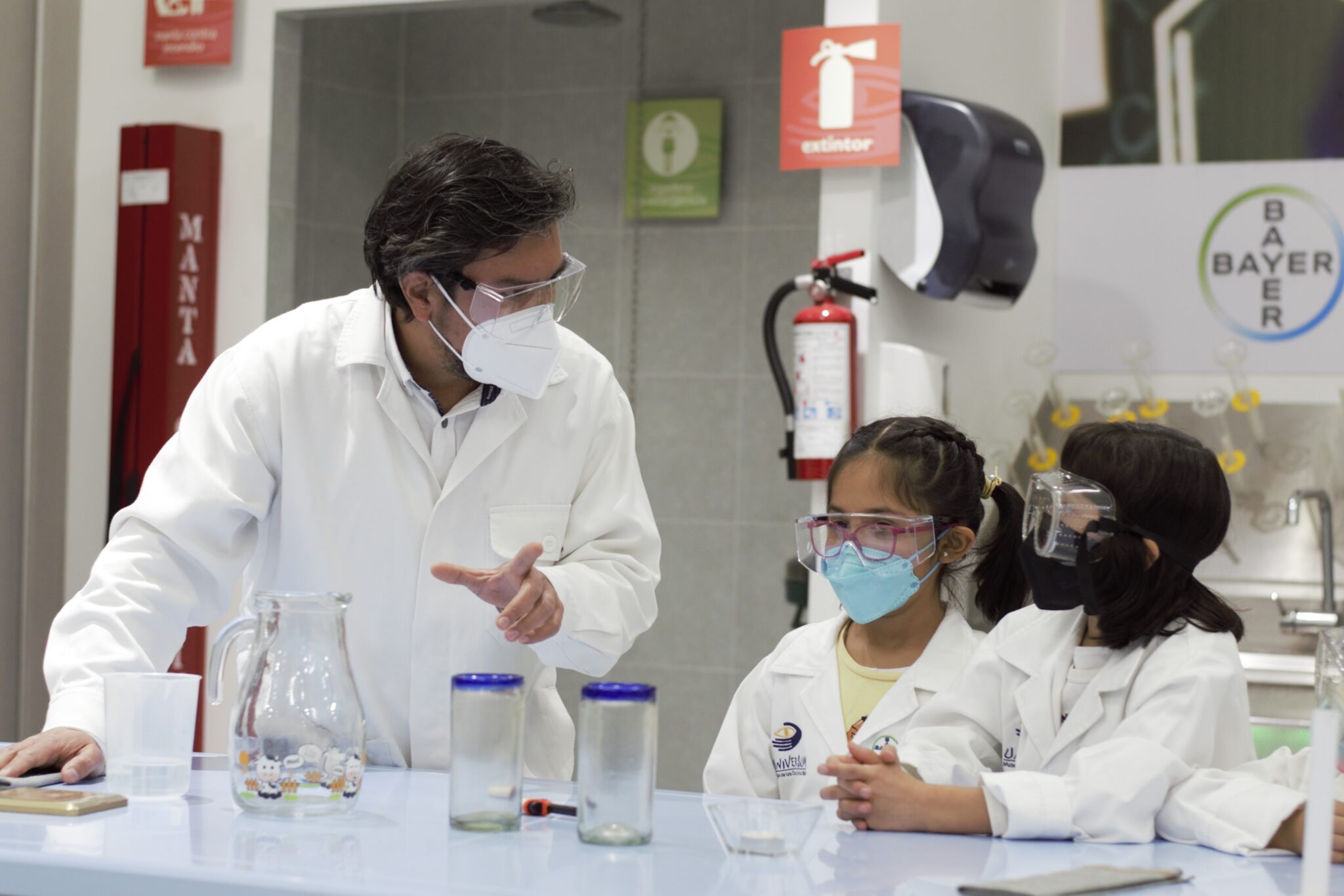 Bayer México impulsa la ciencia entre niñas y niños mexicanos mediante ...